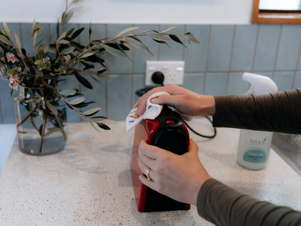 How to Clean Your Coffee Machine | 2 Steps | Descaling instructions ...